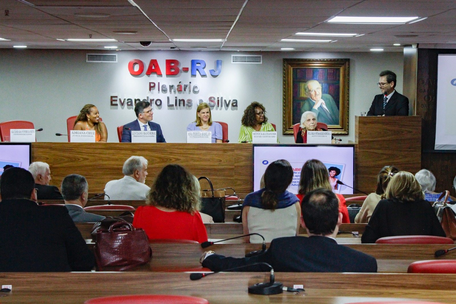 Advogados são homenageados com entrega da Medalha Sobral Pinto na sede ...